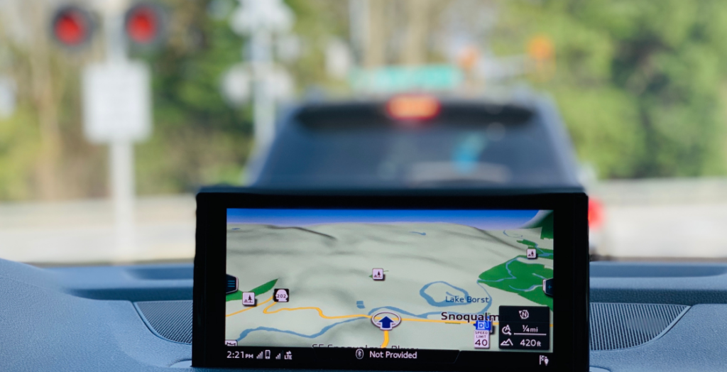 How GPS Tracking Works In Logistics | Geosavi